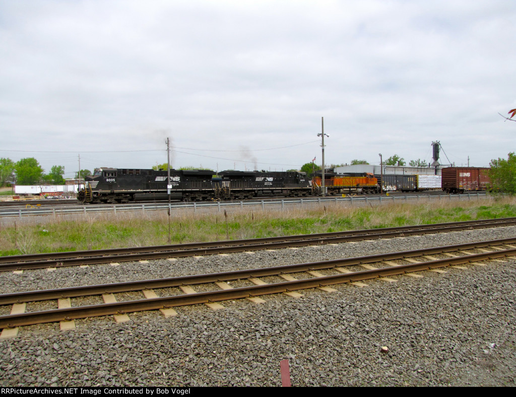 NS 8005 and 8001; BNSF 4365